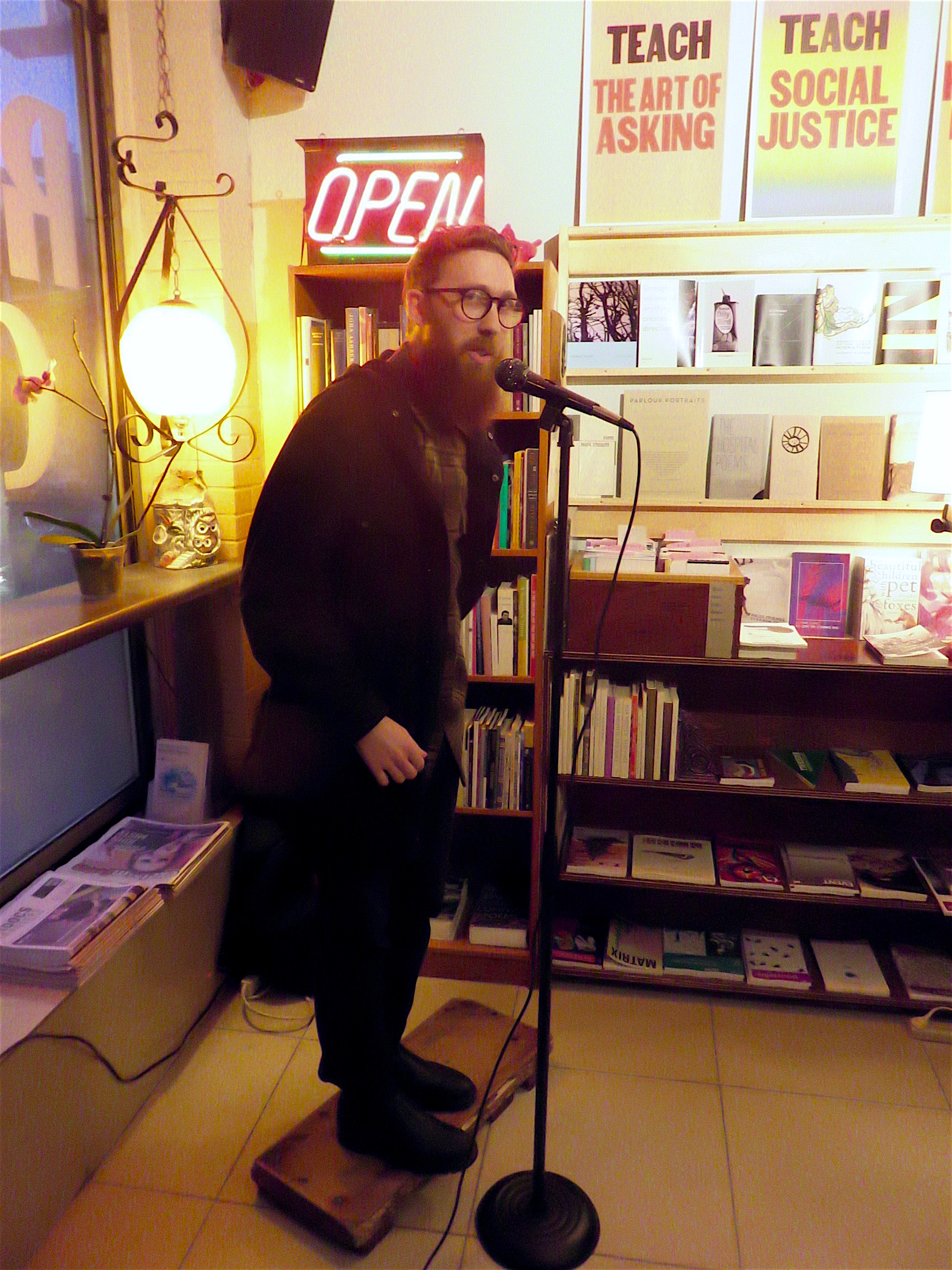 Meta house – Knife Fork Book